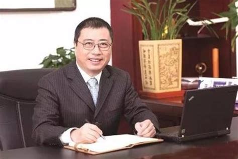 中国休闲食品的富豪卖瓜子年收入10亿中国炒货业排名第一