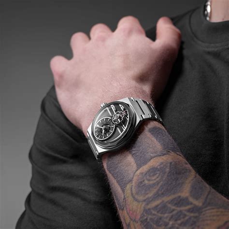 The C12 Loco Christopher Ward