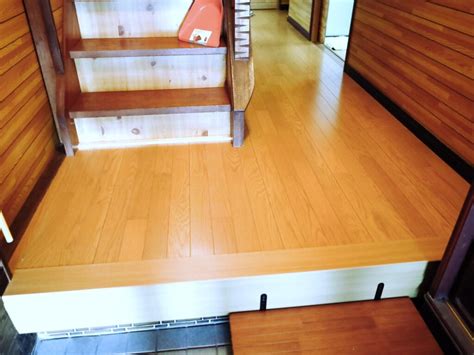 家の中の移動を安全に【床かさ上げ・階段手すり取付け】 フジトモ株式会社