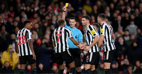 Alan Shearer Rages At Arsenal Vs Newcastle Referee After He Loses