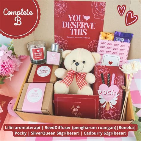 Jual Hampers Valentine Kado Cewek Hadiah Coklat Boneka Cewek Pacar