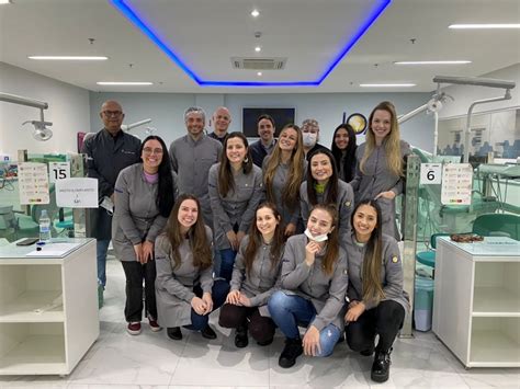 IOA Blumenau oferece especialização para dentistas e atendimento