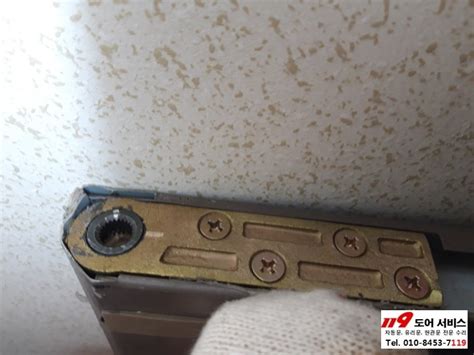 인천 아파트 현관문 저렴한 문수리 인천 서구 신현동 아파트 현관문 수리 방화문 내려앉음 바닥 끌림 안닫힘 수리하였습니다