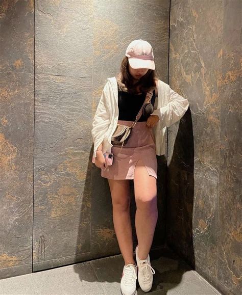Pin By Ayu Bwx On Aesthetic Picture Gaya Model Pakaian Pakaian