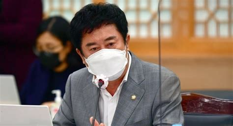 속보 경찰 정찬민 의원 뇌물수수 혐의 구속영장 신청