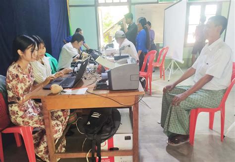 နွားထိုးကြီးမြို့၌ Biometric အချက်အလက်ကောက်ယူခြင်းနှင့် Uid နံပါတ်ထုတ်ပေးခြင်းလုပ်ငန်း ဆောင်ရွက