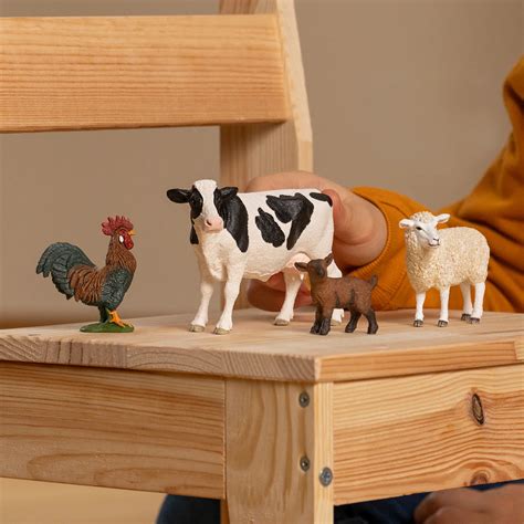 Schleich Farm World Starter Set 42729