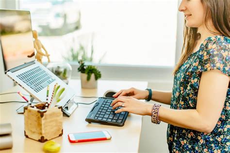 Proper Typing Posture Goldtouch