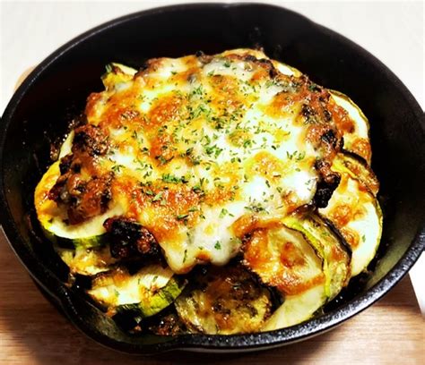 スキレットで！ナスとズッキーニの重ね焼き By ふみのメシ 【クックパッド】 簡単おいしいみんなのレシピが395万品