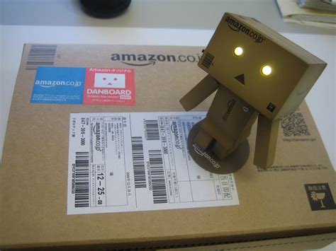 Amazon Danboard Cardboard Robot Toy The Eyes Light Up Thi Flickr
