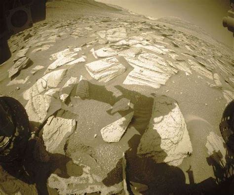 Nasas Curiosity Rover Captures A Martian Day From Dawn To Dusk