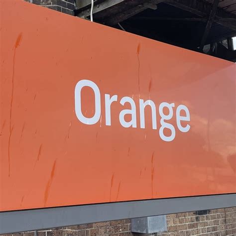 Orange Train Station Transfer For Guests Staying At Vinosa