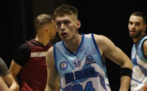 Mudžahidova Poezija Smajlović Upisao 35 Poena I 11 Skokova Protiv Radničkog Bh Basket