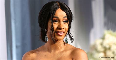 Cardi B Flaunts Her Abs While Singing Gospel Remix Of Clout Video