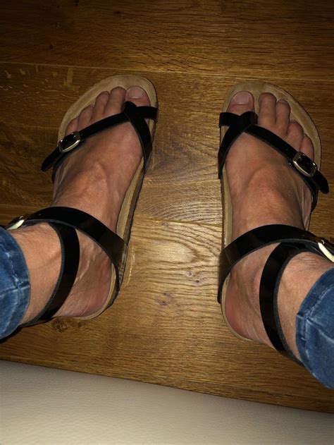 Pin Von Sandal Mike Auf Sandals