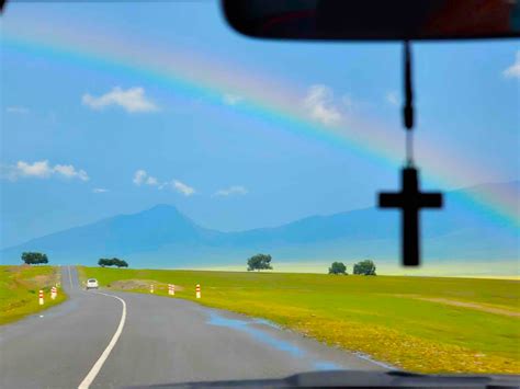 보르마 Хүн болгоны аялалын зам бүрийг нь Миний Бурхан сахин хамгаалж ерөөх болтугай Facebook