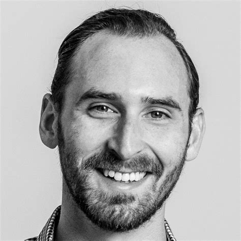 Ian Kahn Medium Ian Kahn Medium