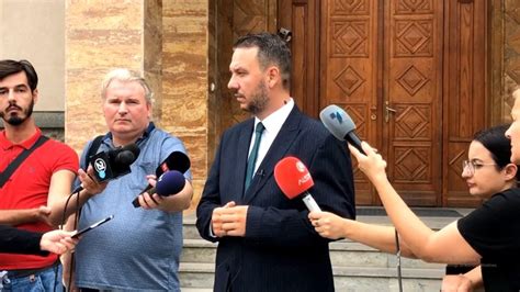 КОСТОВСКИ РЕФЕРЕНДУМОТ Е ЗА ЛИЧЕН СПАС НА ФОТЕЛЈАТА НА МИЦКОСКИ ПРОЦЕСИ ПРОТИВ ЕУ СЕ ОСУДЕНИ