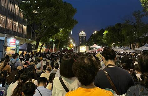 Citizen Protesters Flood Taipei Youth Journalism International