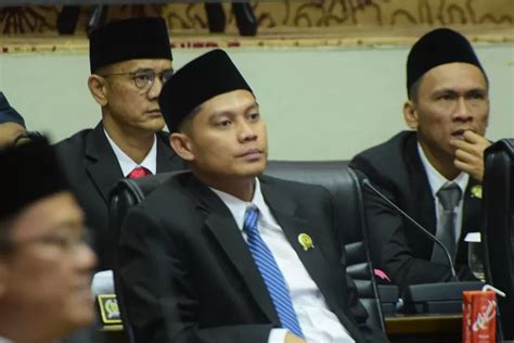 Dede Suhendra Dilantik Jadi Anggota Dprd Kabupaten Bogor Delon Ucapkan