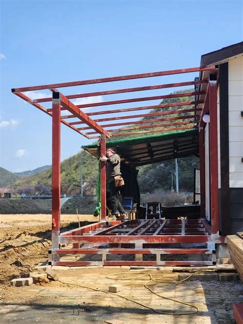 농막 데크및 처마작업 집짓는 사람들 숨고 숨은고수