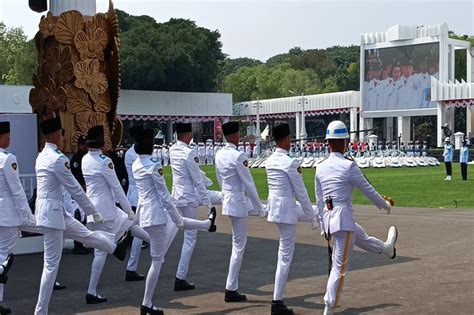 Jokowi Saksikan Geladi Bersih Upacara Hut Ke 78 Ri Di Istana Merdeka