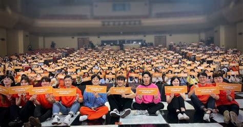 신화 이민우 3년만 단독 팬미팅 성료스페셜 게스트 김동완전진 ‘의리