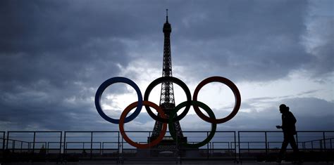 Juegos Olímpicos de París 2024 así luce la Torre Eiffel tras la