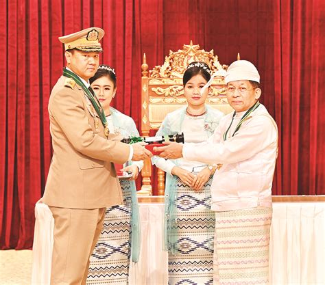 နိုင်ငံတော်စီမံအုပ်ချုပ်ရေးကောင်စီဥက္ကဋ္ဌ နိုင်ငံတော်ဝန်ကြီးချုပ် ဗိုလ