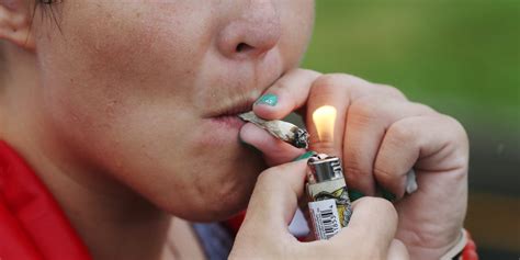 Can Smoking Weed Make You Lose Weight What Science Says