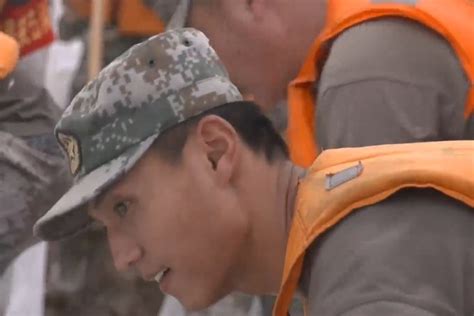 安徽：多支部队冒雨救援 持续处置险情凤凰网视频凤凰网