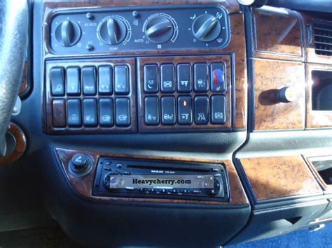 MAN TGA 03 26 440 2006 Swap Chassis Truck Photo And Specs