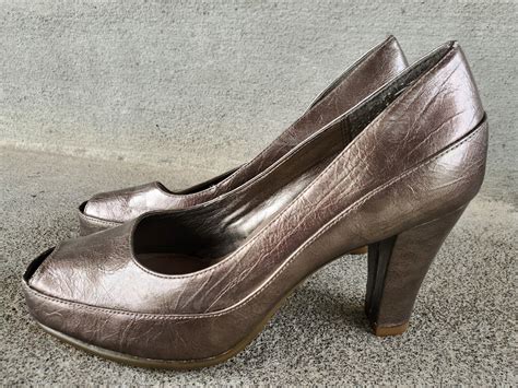 A2 By Aerosoles Big Ben Womens Peep Toe Pewter Gold Heels Slip On Size