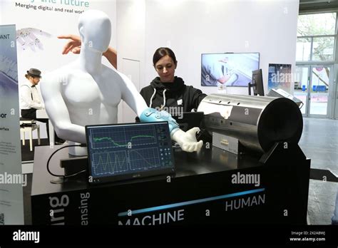 21 04 2024 Hannover Presserundgang Am Vortag Der Hannovermesse 2024