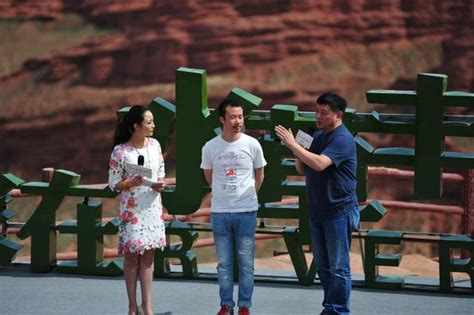 韩寒为《水草丰茂》站台 称小野幸运女神新浪图片