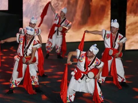 2023·第五届关中忙罢艺术节在西安市鄠邑区举行界面新闻