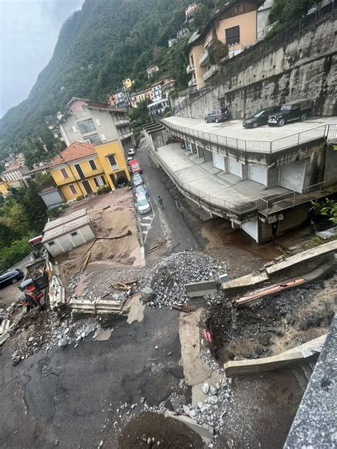 Maltempo Como A Blevio Fiumi Di Fango Inondano Le Strade Il Video