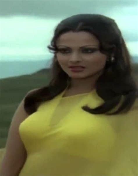 Pin By Deepak On Journey Of An Actress Rekha Beautiful Actresses Rekha Actress Most