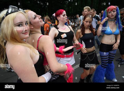 Love Parade Berlin 2006 Fotos Und Bildmaterial In Hoher Auflösung Alamy