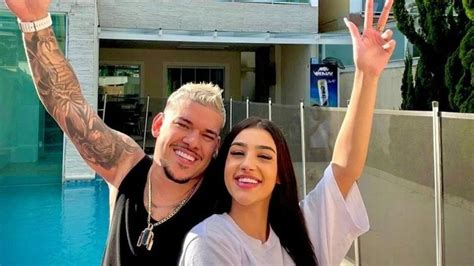 Namorado de Bia Miranda é internado às pressas e jovem se desespera