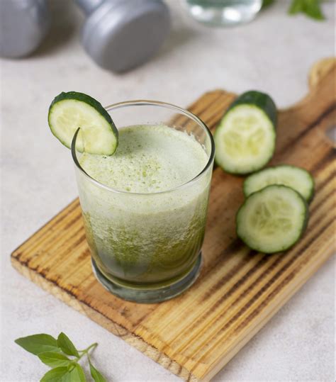 16 Manfaat Jus Timun