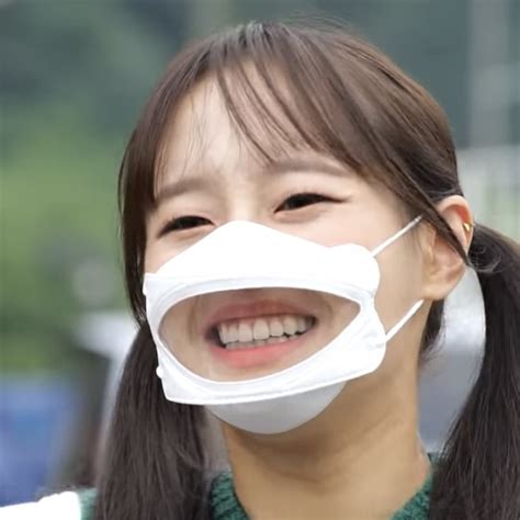 Pin By Sonenabits On 이달의소녀 Chuu Loona Sleep Eye Mask Eye Mask