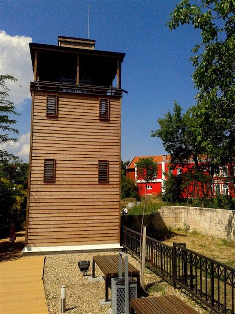 Dark Red Lovely Sunset Love Isnt Only In Fairytailes Фестивал за съвременна градска