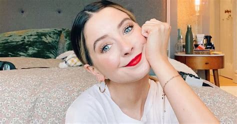 Zoe Sugg Speaks Out After Zoella Brand Was Dropped From Gcse Syllabus