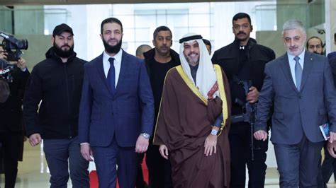 وفد بحريني بقيادة رئيس جهاز الأمن الاستراتيجي يلتقي الإدارة السورية الجديدة