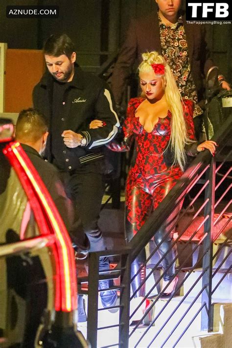 Christina Aguilera Sexy Seen Flaunting Her Hot Body In Los Angeles Aznude