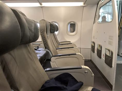 Review Vueling Excellence Class The Biggest Ripoff Travelupdate