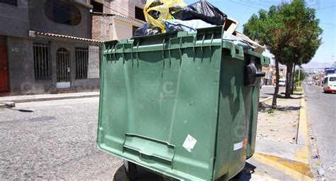 Arequipa Contenedores Colapsan Por Exceso De Basura En Distrito De