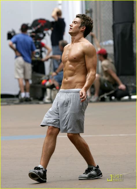 Robert Buckley Is Hot Hot Hot Photo 1234761 Photos Just Jared Celebrity News And Gossip