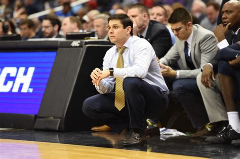 Unc Basketball Wes Miller Hired As Head Coach Of Cincinnati Bearcats